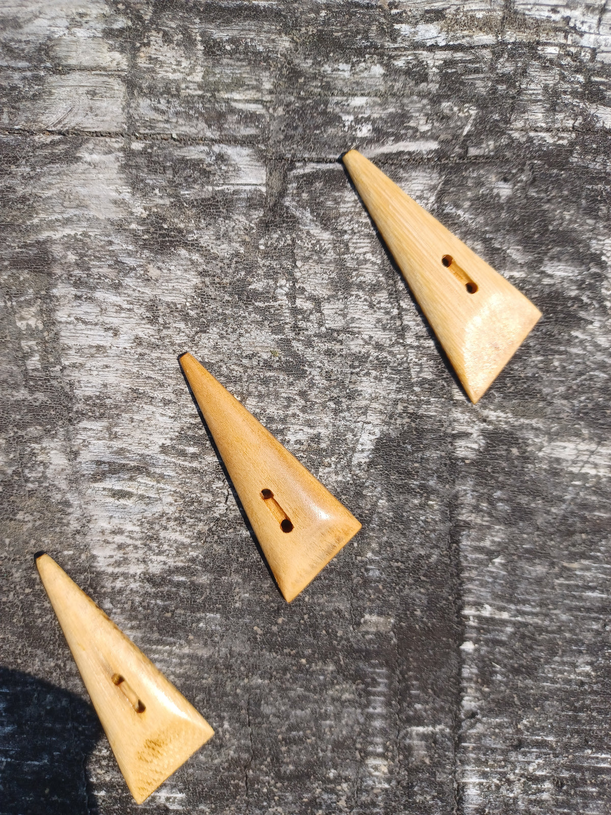 Himalayan Wood Clasps 5 pcs | handmadehappinessnepal